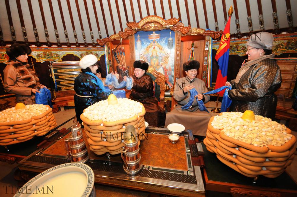 How Do Mongolians Celebrate Tsagaan Sar ? | Mongulai.com